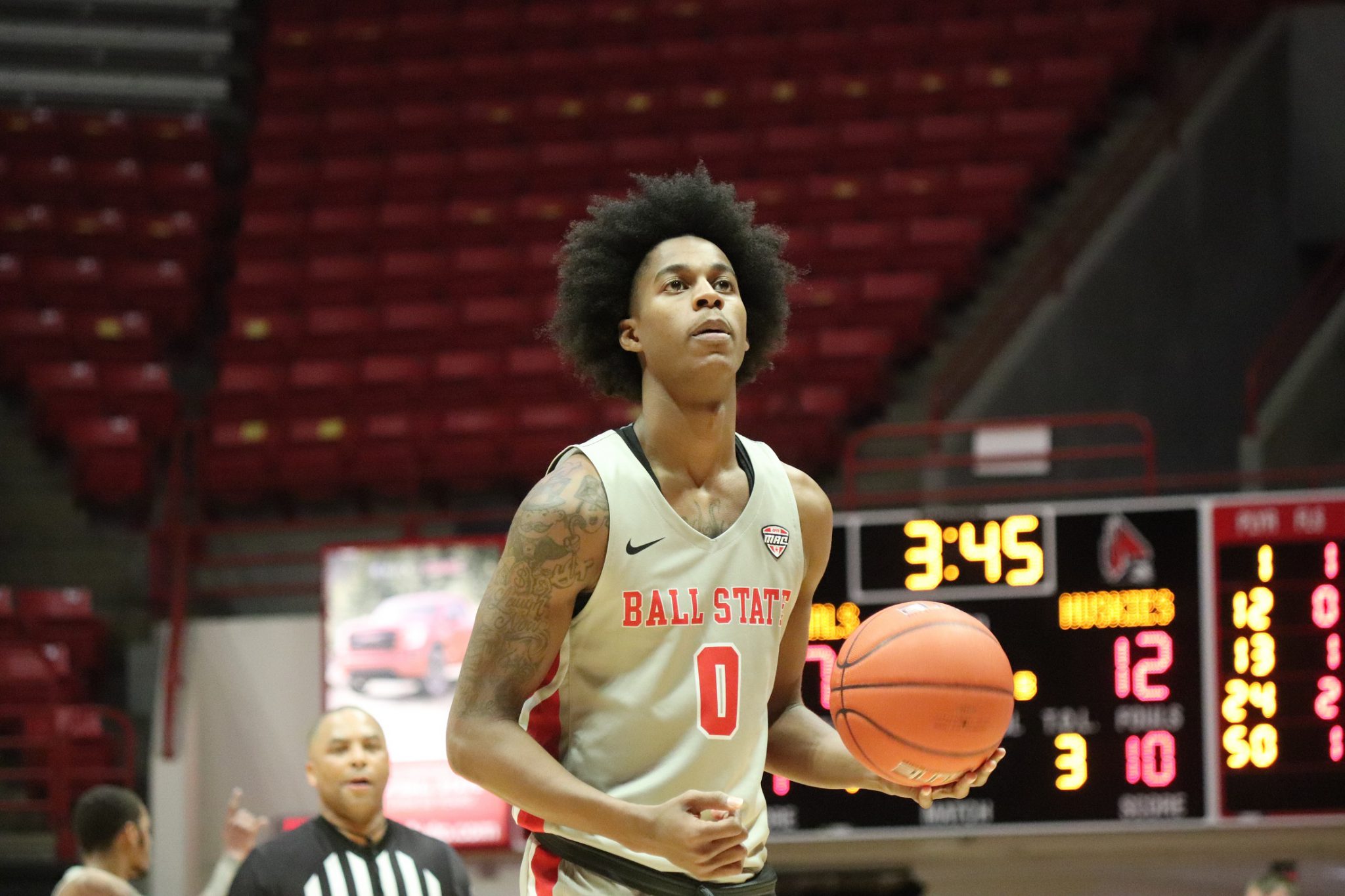 Thomas Shines/Bumbalough Drops Back to Back Treys in Card Win – Excel ...